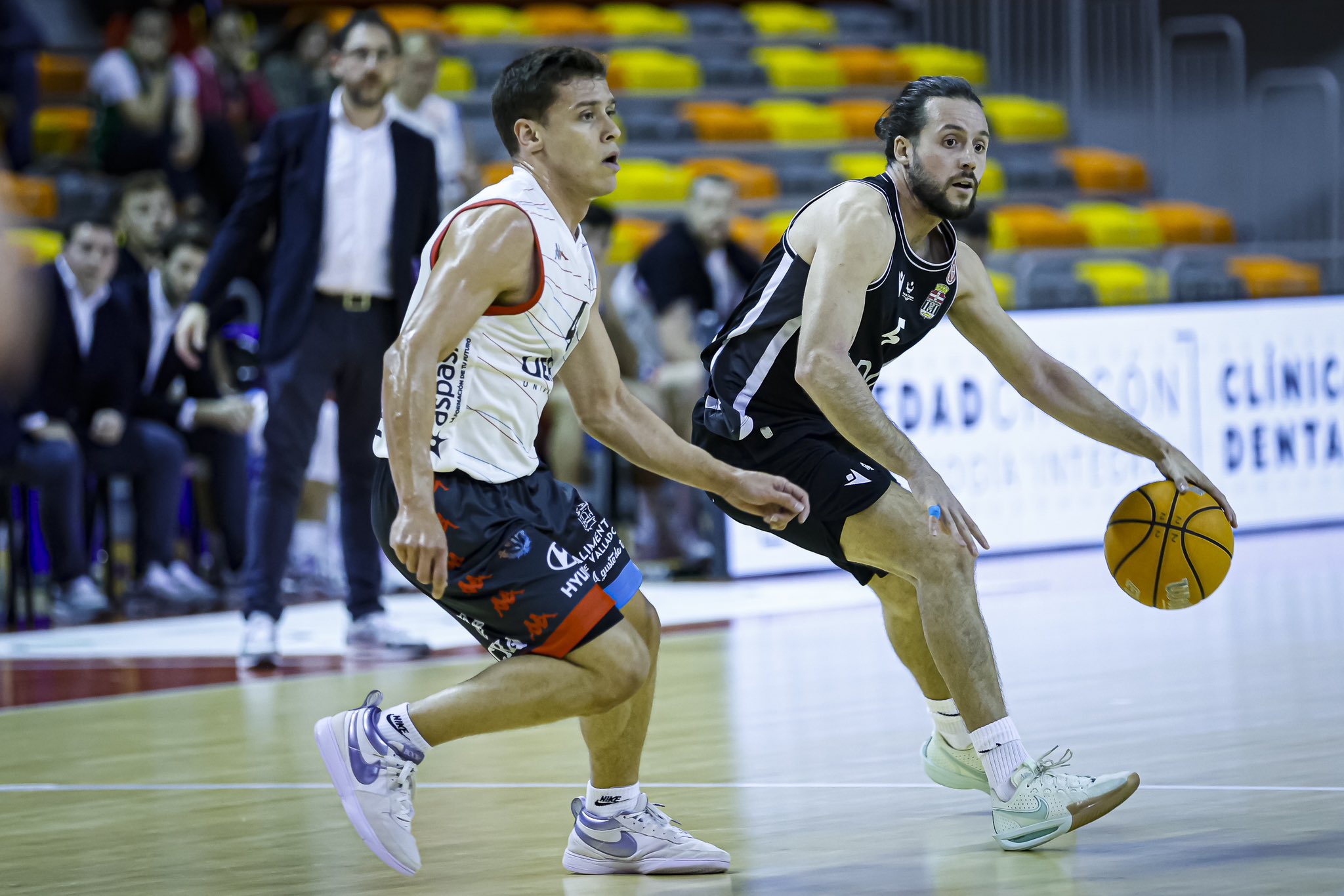 76-80: Tercera victoria consecutiva a domicilio en la vuelta de Mike ...