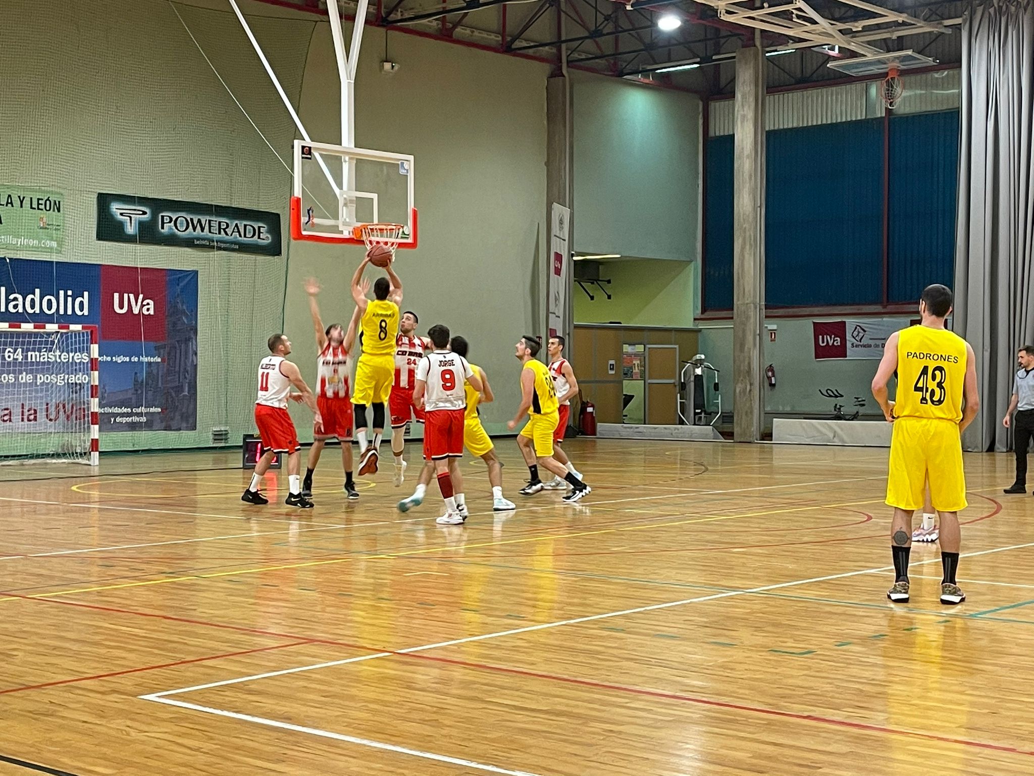 71 – 55 El Uva impone su ley ante el CS Base y se afianza en el 2º ...